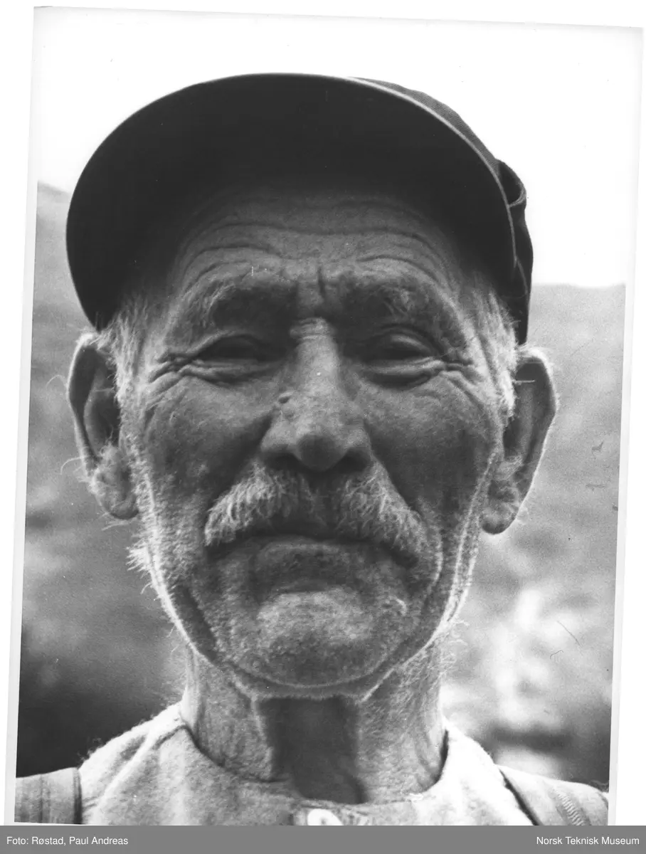 Jens Hogrenning, Han overlevde begge rasene i Loen, Loen - DEXTRA Photo ...