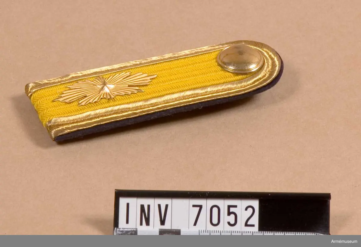 Axelklaff m/1893 - Armémuseum / DigitaltMuseum
