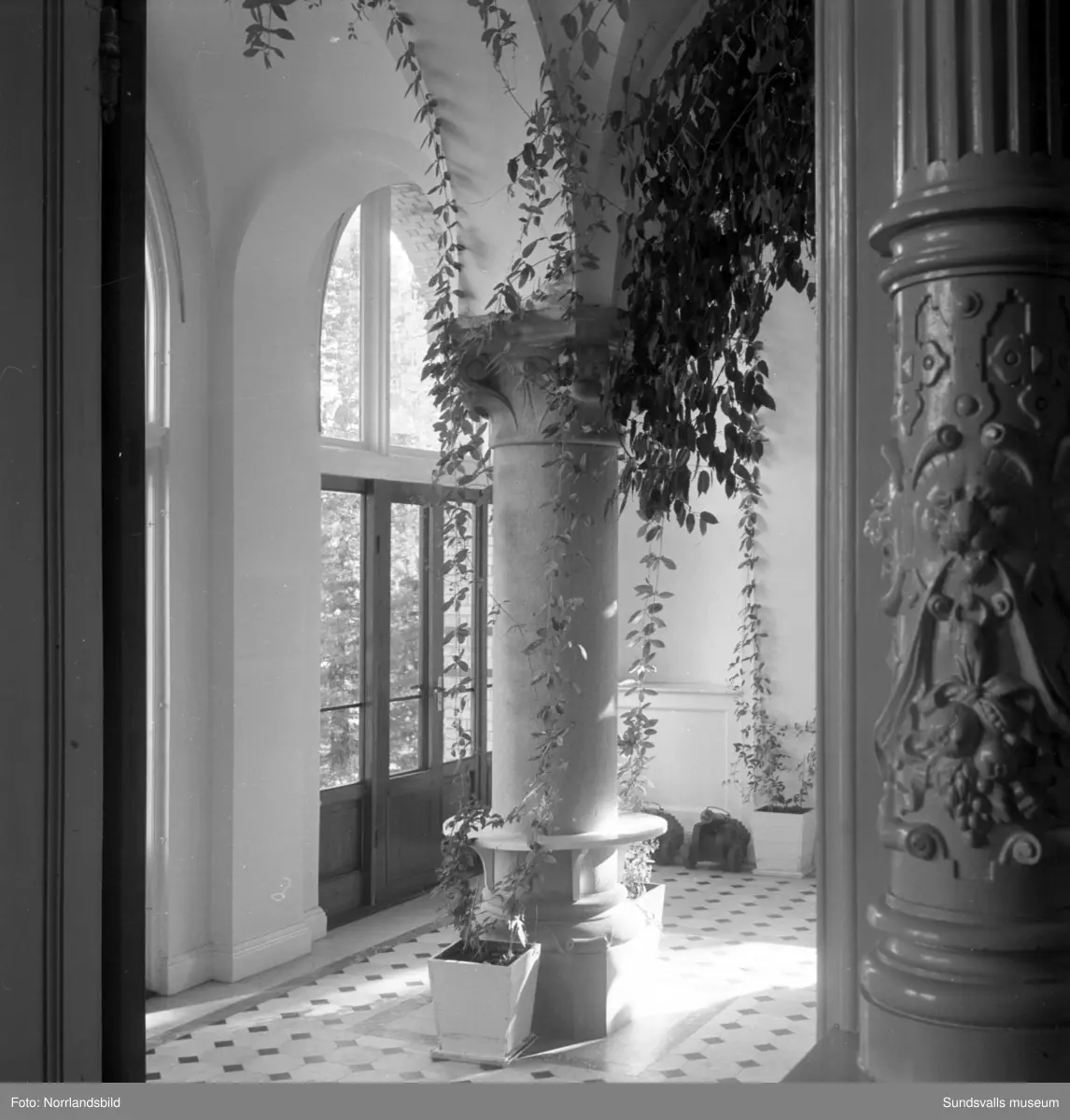 Merlo slott i Timrå, exteriör och interiör. - Sundsvalls museum ...