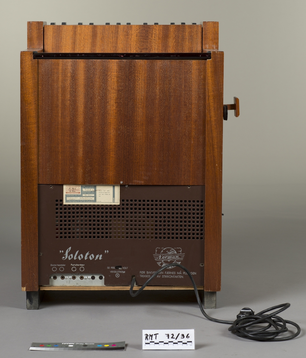 El-orgel - Ringve Musikkmuseum / DigitaltMuseum