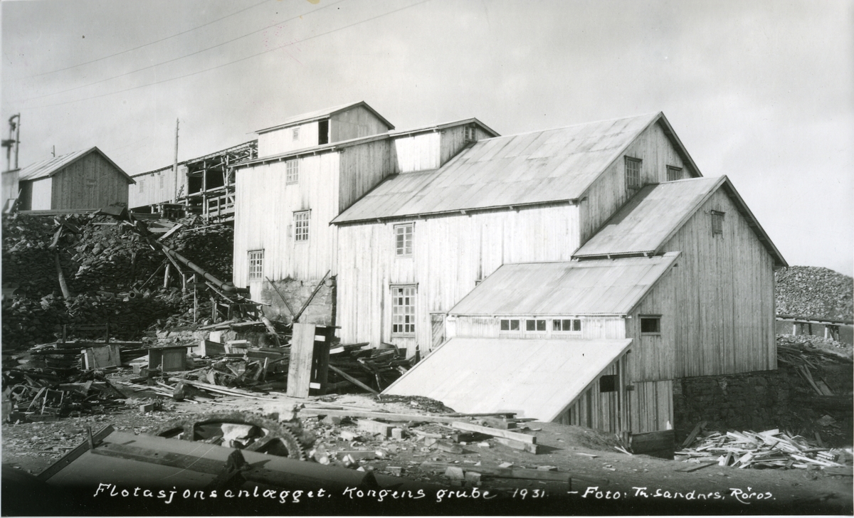 Flotasjonsanlegget ved Kongens gruve i 1931, taubanestasjonen synlig i ...