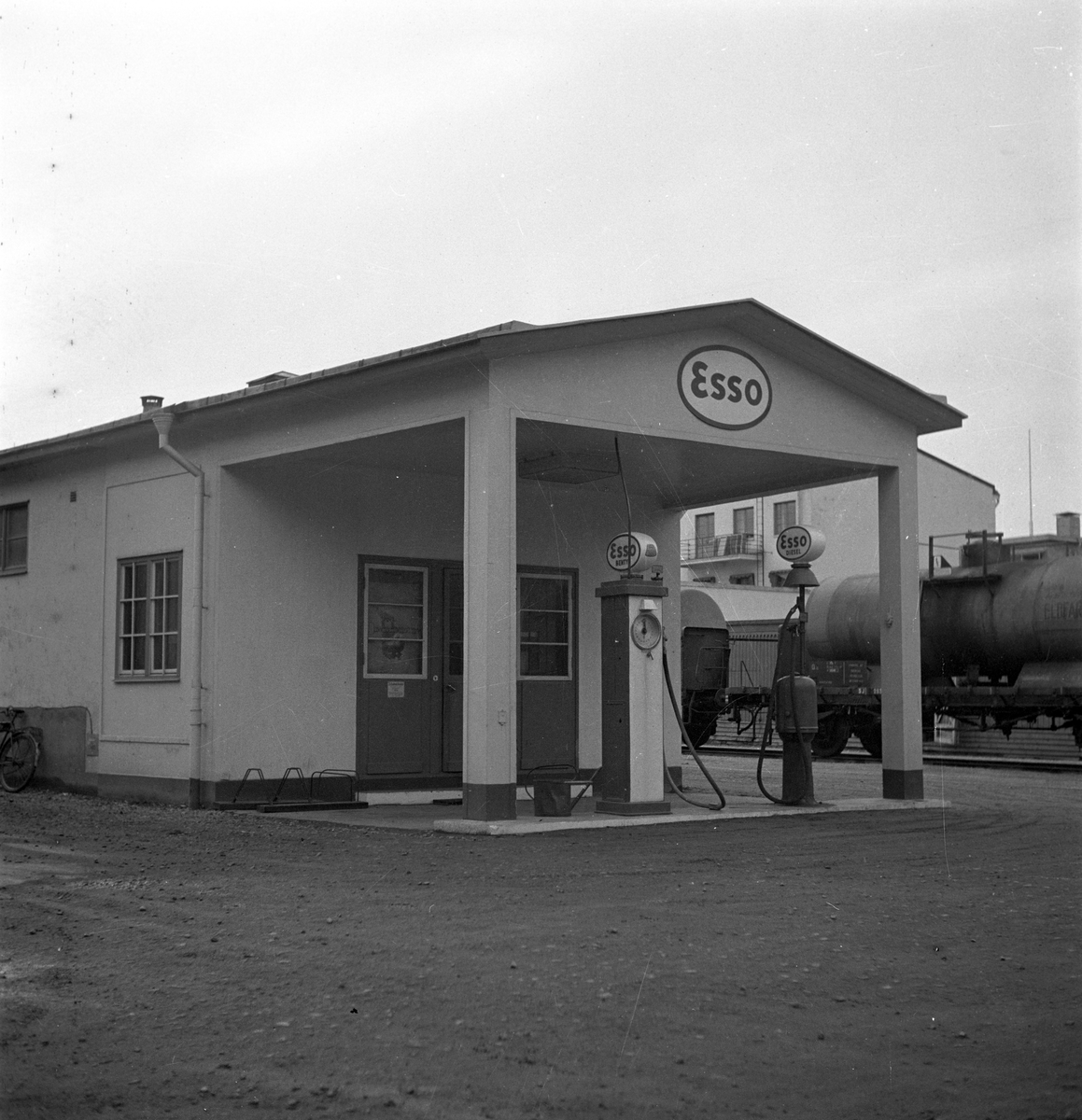 Esso bensinstationer. 20 oktober 1947. - Länsmuseet Gävleborg ...