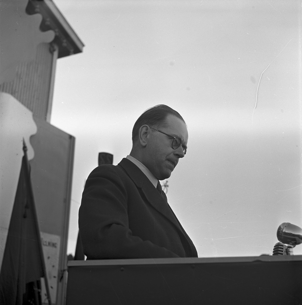 Statsminister Tage Erlander i talarstolen. Första maj 1948 ...