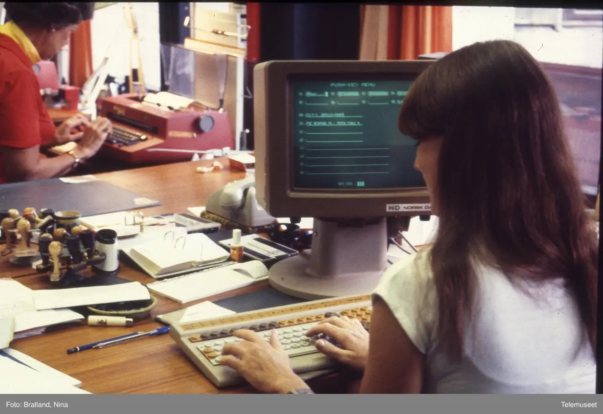 Datamaskiner arbeidssituasjon Norsk Data - Norsk Teknisk Museum ...