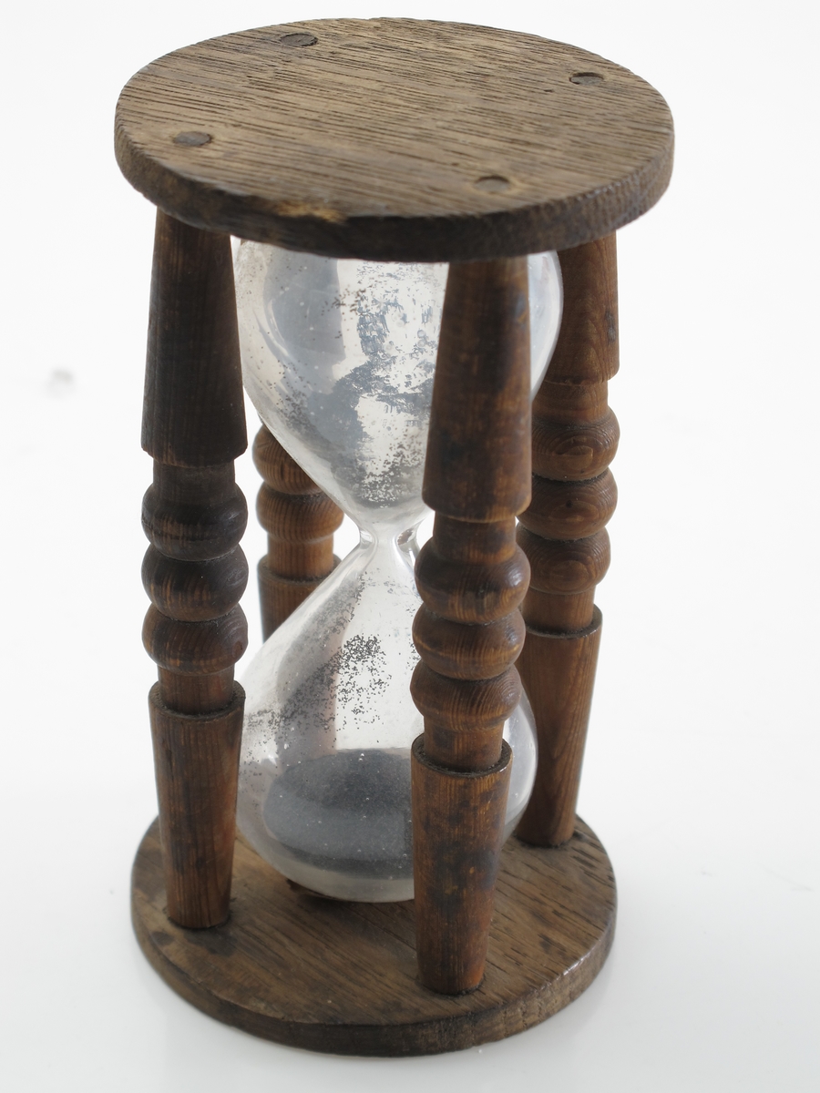 Timeglass - Aust-Agder museum og arkiv – KUBEN / DigitaltMuseum