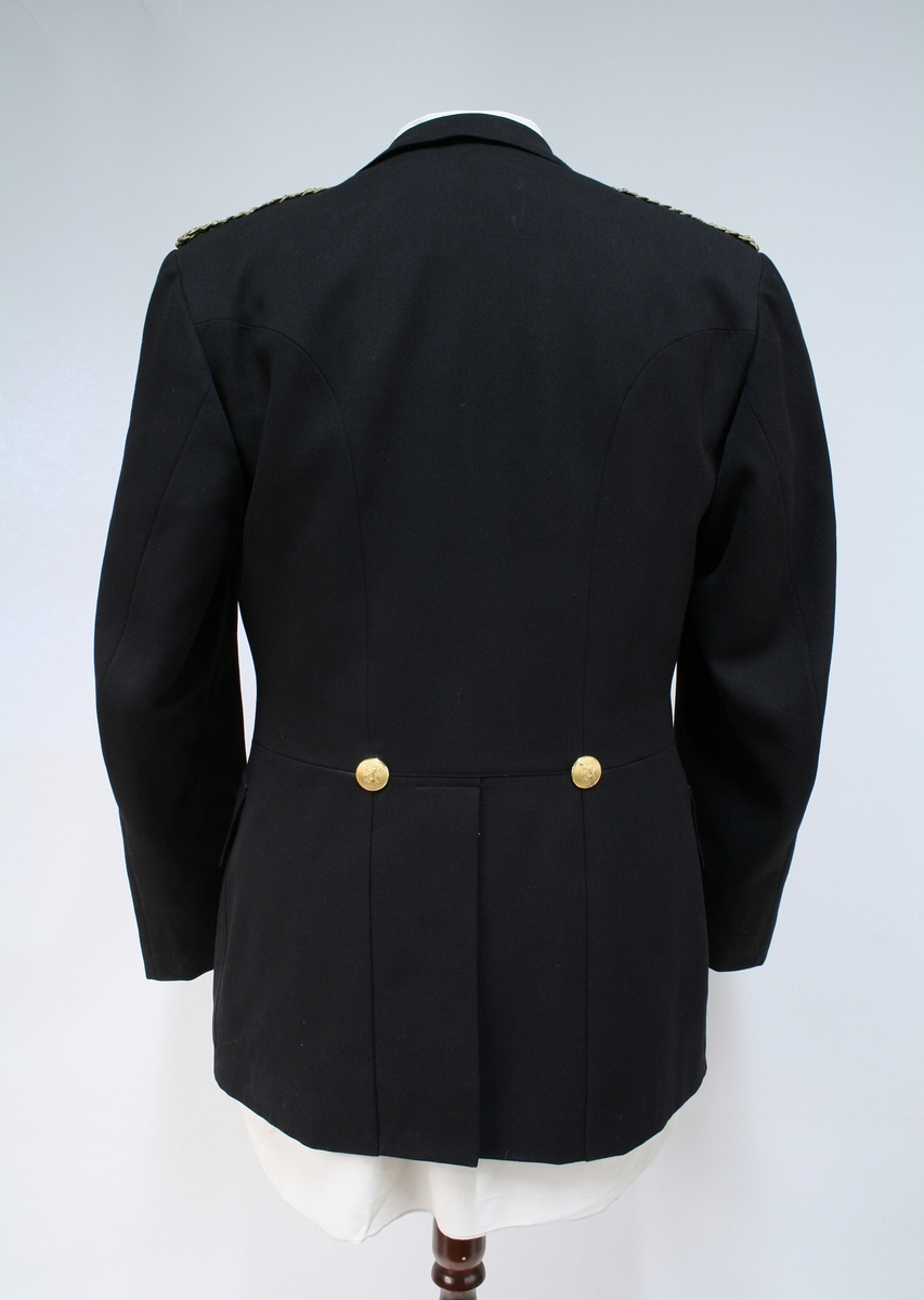 Politiuniform M/1963 - Justismuseet / DigitaltMuseum