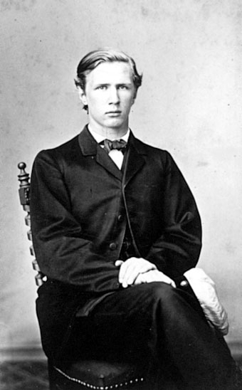 Hugo Fredrik Ekwuzel Född 1851 i Motala Lärare. - Västergötlands museum ...