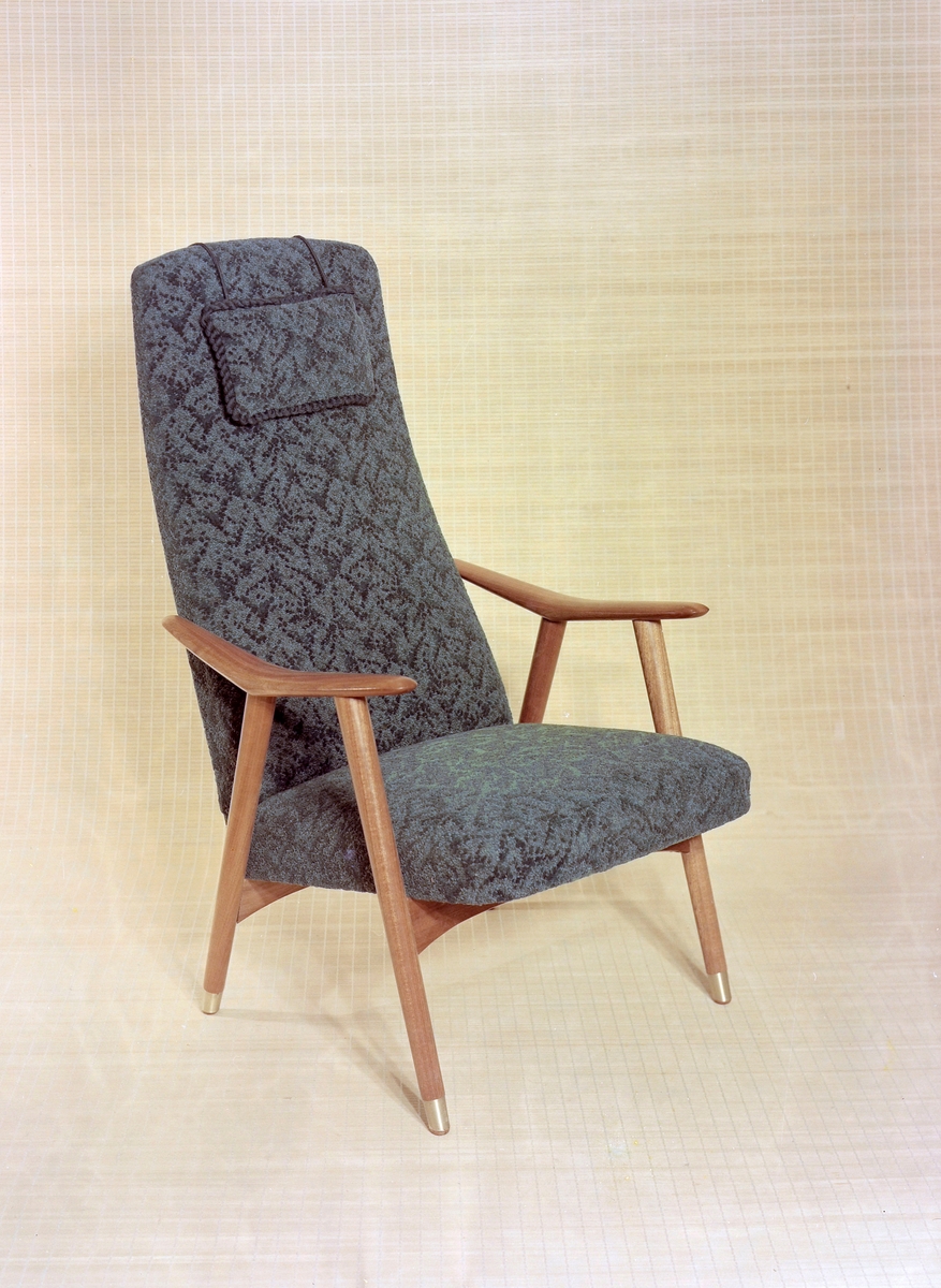 Lenestol. - Møbelmuseet / DigitaltMuseum