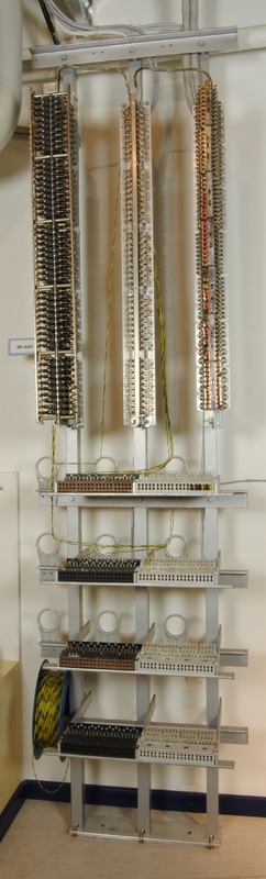 Korskopplingsstativ - Järnvägsmuseet / DigitaltMuseum