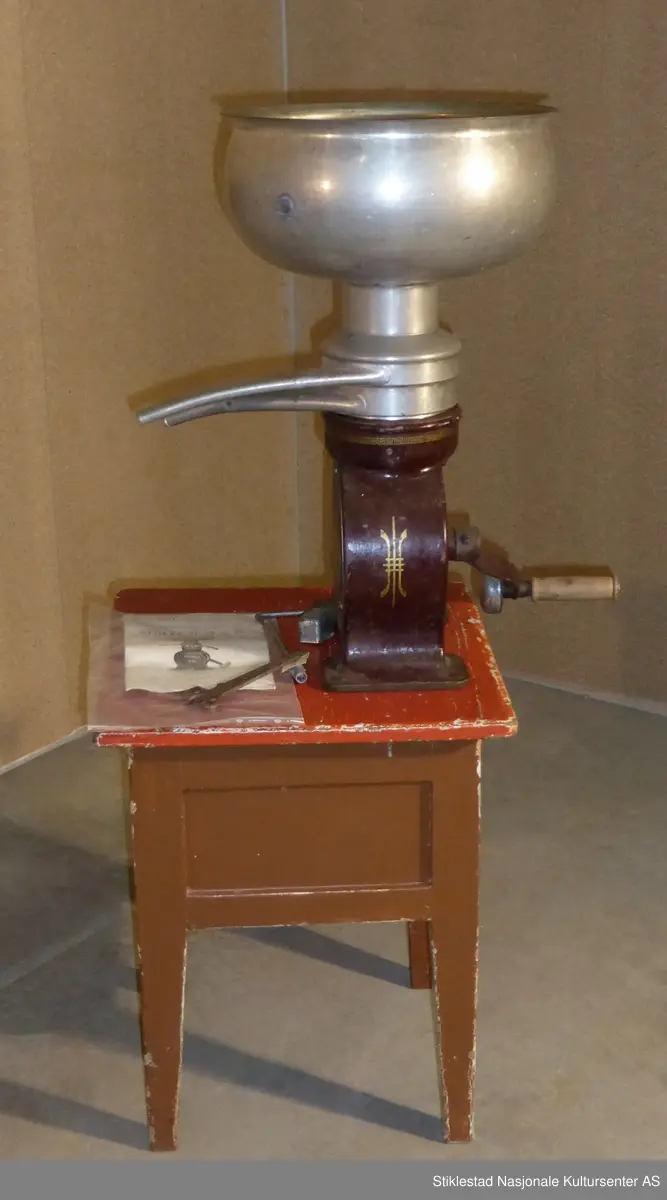 Seperator - Stiklestad Nasjonale Kultursenter AS / DigitaltMuseum