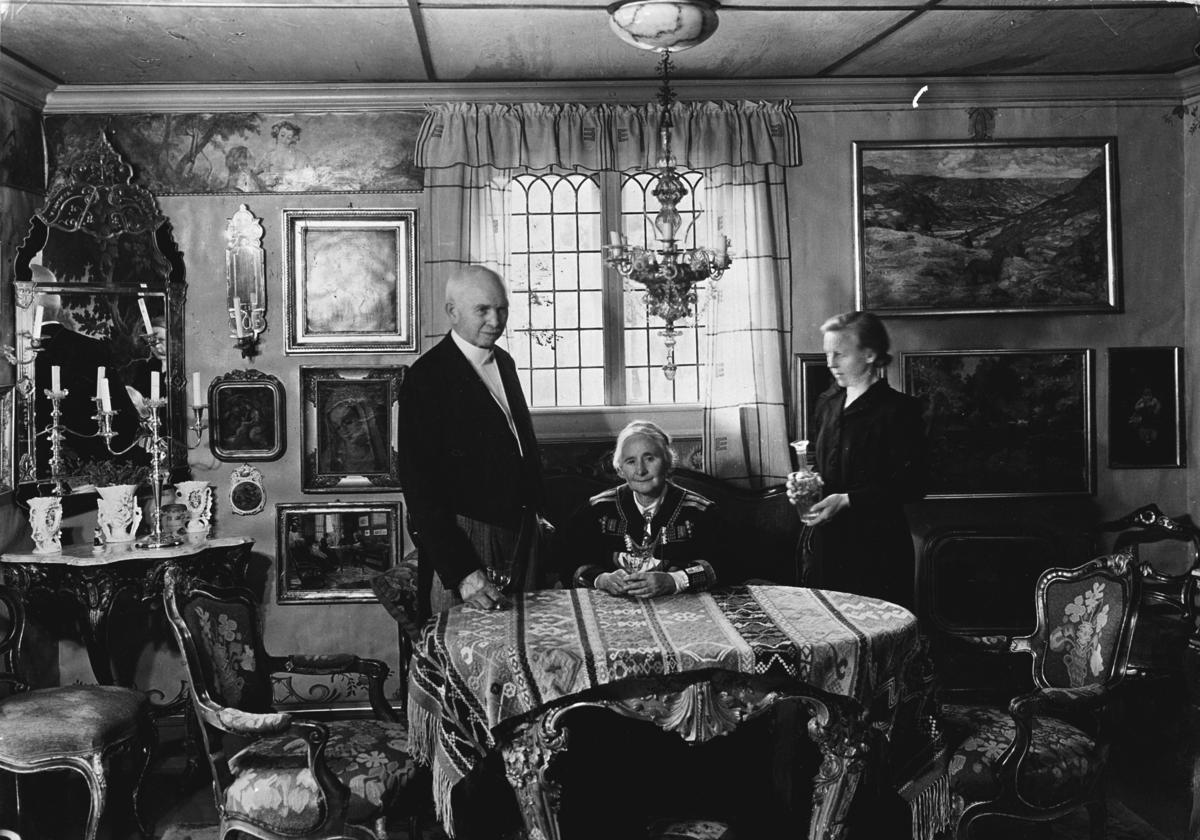 Om Tilla og Otto Valstad - Asker museum