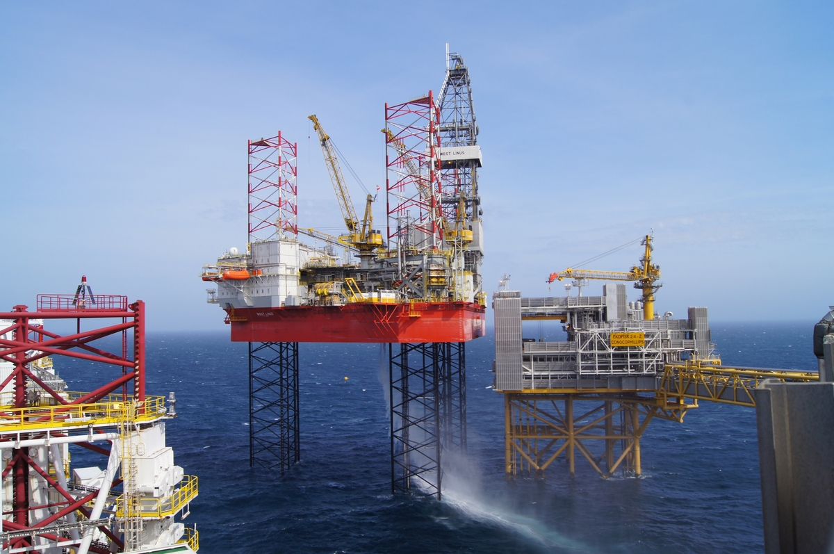 Boreriggen West Linus på plass ved Ekofisk 2/4 Z. - Norsk Oljemuseum ...