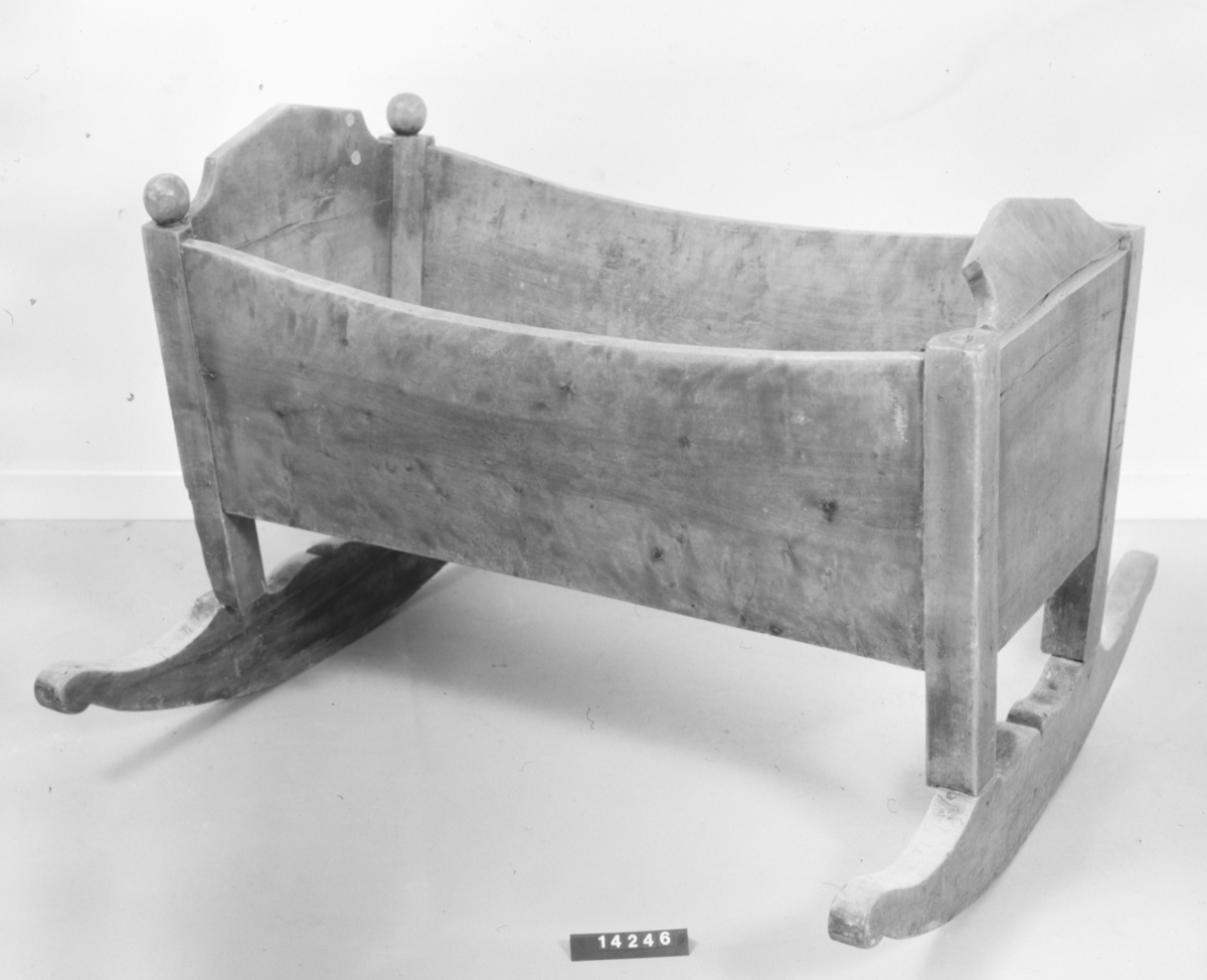 Vagga - Västergötlands museum / DigitaltMuseum