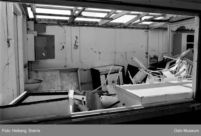 Riving av brakke i Hegermanns gate ved Torshovparken. - Oslo Museum ...