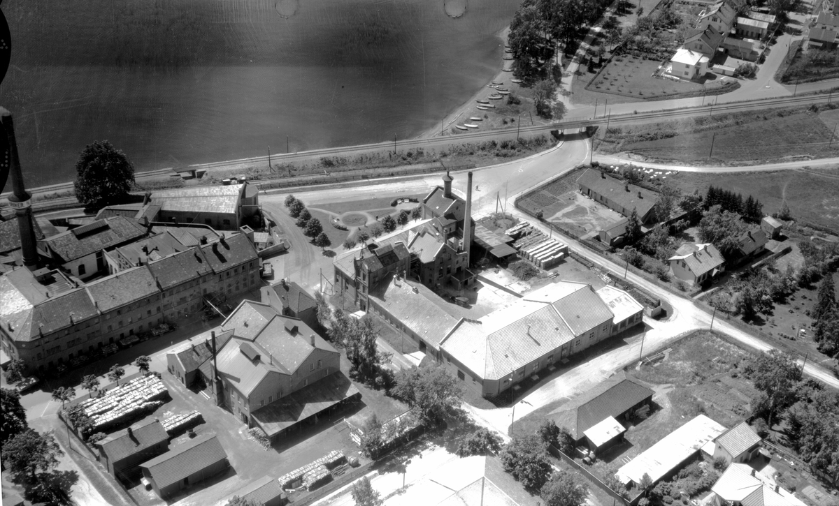 FLYFOTO OVERSIKT HAMAR BRYGGERI, MELKEFABIKKEN, NESTLÈ ...