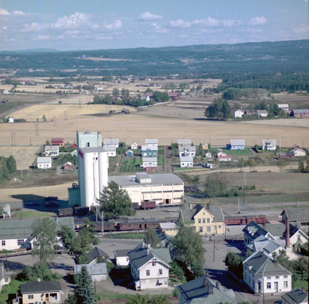 FLYFOTO STANGEBYEN, STANGE SENTRUM, JERNBANESTASJON, STORGATA ...