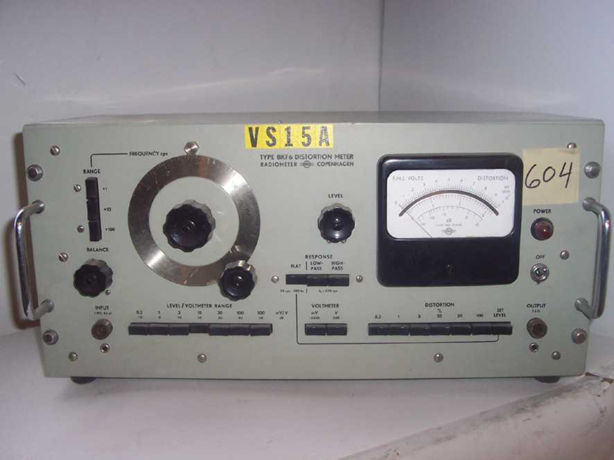 Distortion Meter - Norsk Luftfartsmuseum / DigitaltMuseum