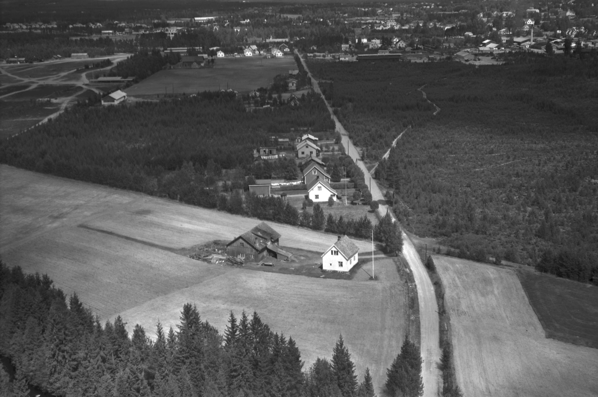 Bruvoll i Vindheiavegen på Vestad - Anno Glomdalsmuseet / DigitaltMuseum