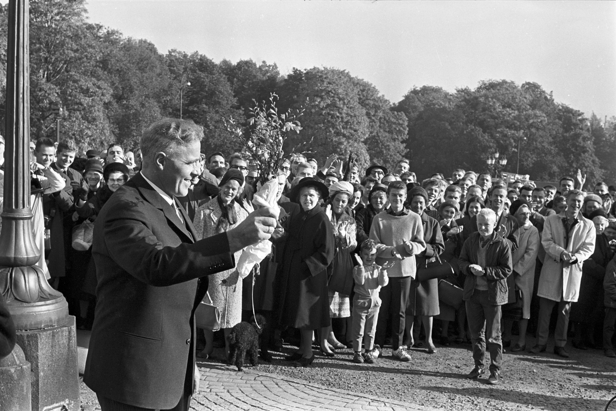 Serie. Regjeringsskifte med Per Borten som ny statsminister, foran ...