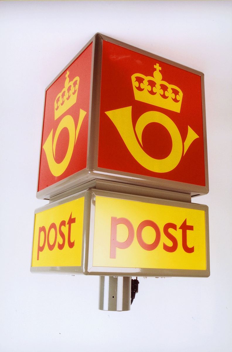 postmuseet, gjenstander, skilt, postskilt, opplysningsskilt, lysskilt ...