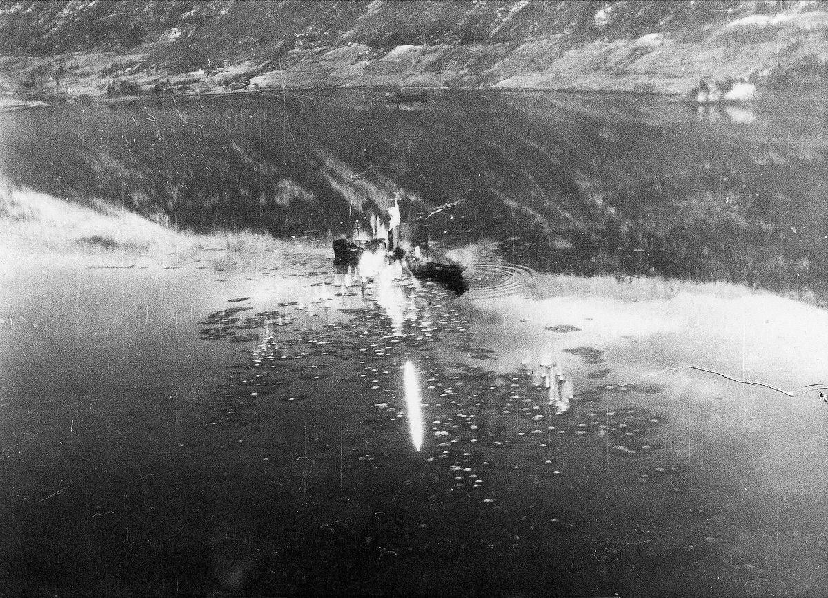 Banff Strike Wing angriper fiendtlige skip i Eidfjord, 12. desember ...