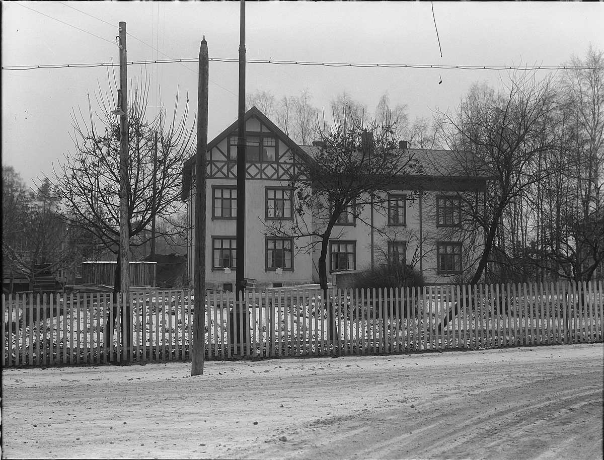 Eksteriør: Det gamle Hamar sykehus sto ferdig i 1880 og hadde 16 ...