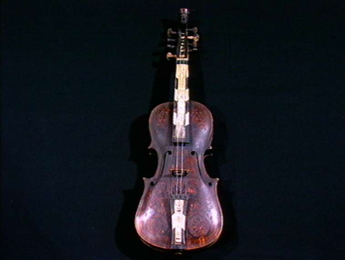 Hardingfele - Norsk Folkemuseum / DigitaltMuseum